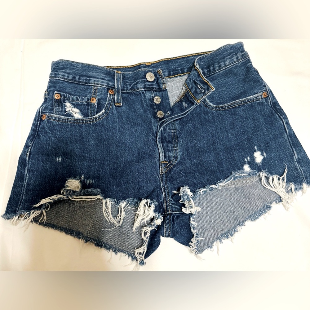 Levi’s 501 Distressed Cut Off Shorts - Gem